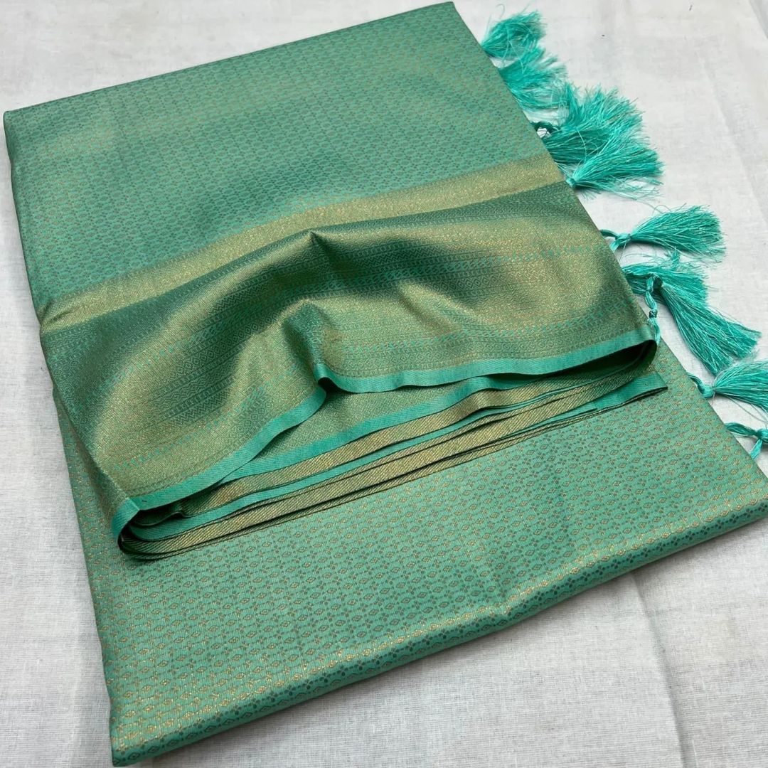 Heavy silk single colour saree - Disami Trends